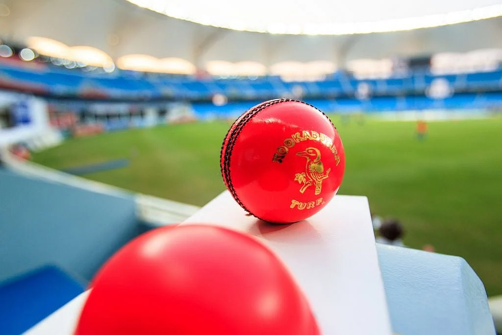 Pink balls could eliminate poor-light interruptions in day Tests ...