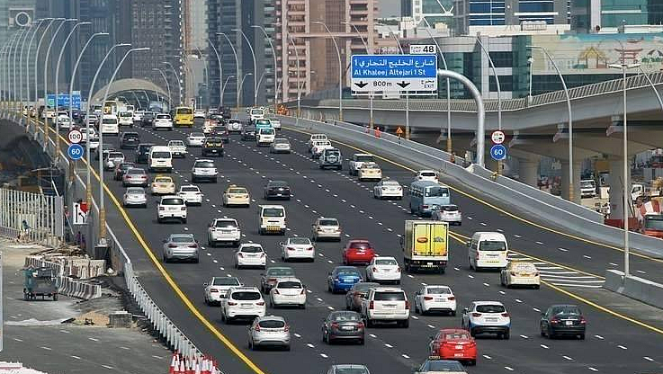 Driving slow in the fast lane? Dubai Police warn against going below ...