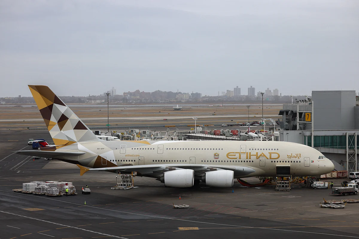 Etihad Airways posts record Dh1.1-billion profit for first half of 2025 | Khaleej Times
