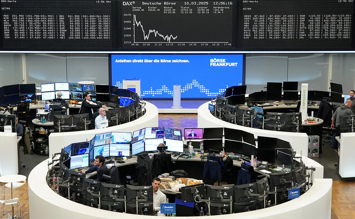Deutsche Boerse, Euronext step up battle against IPO flight to US