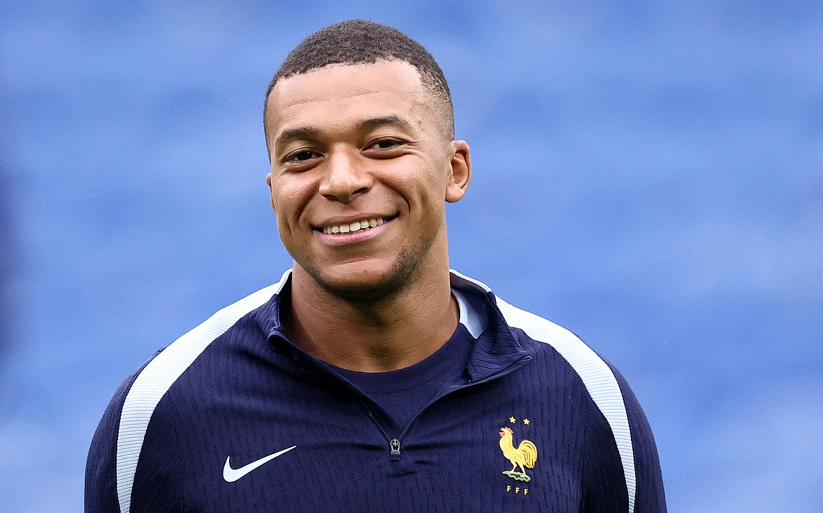 Mbappe returns to France squad as PSG's Doue earns first call-up ...