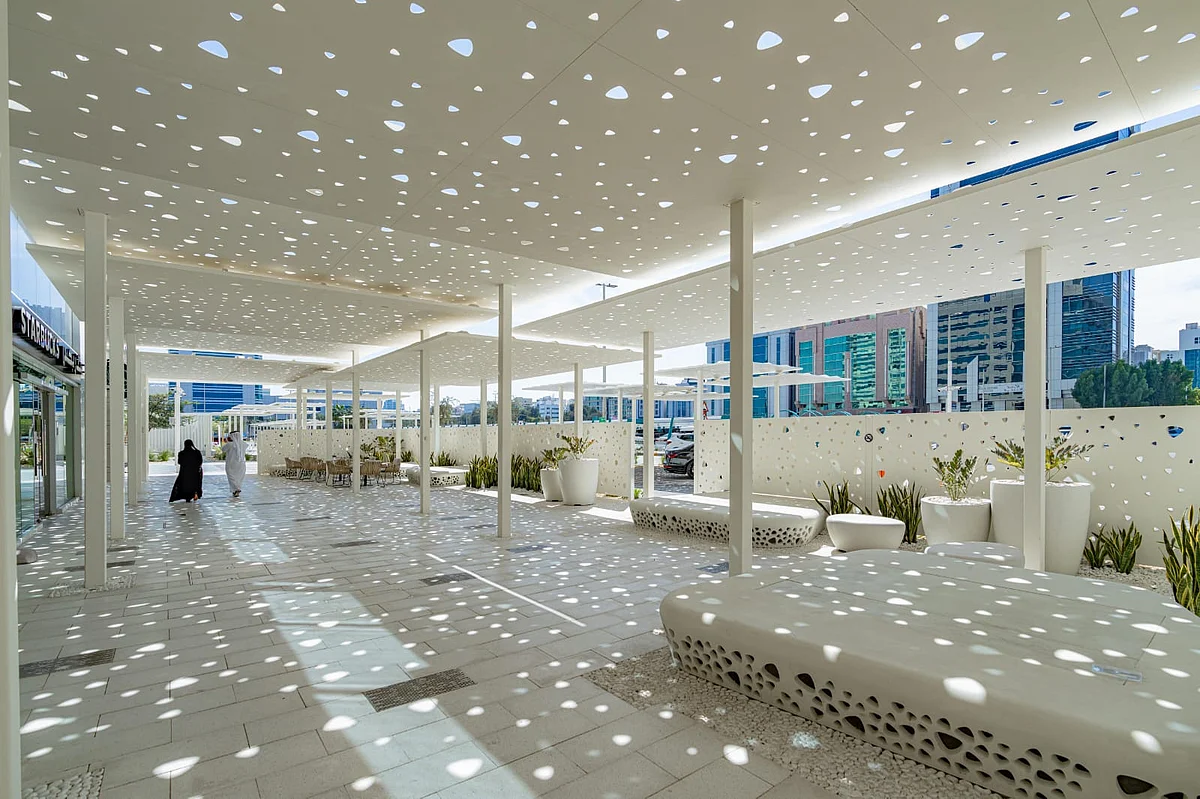 Abu Dhabi’s new 70-metre-long air-conditioned walkway to offer relief ...