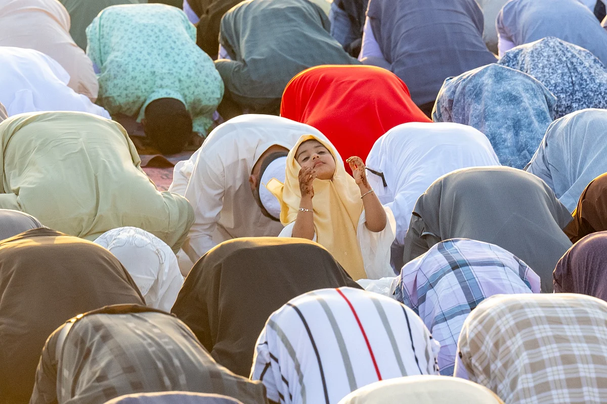 Look: Faithful gather for Eid Al Fitr prayers in Dubai, exchange warm ...