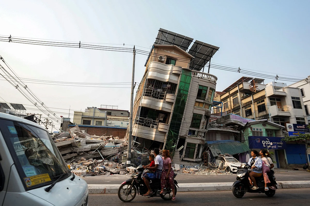 Aftershocks rattle Mandalay as rescuers search for survivors in Myanmar ...
