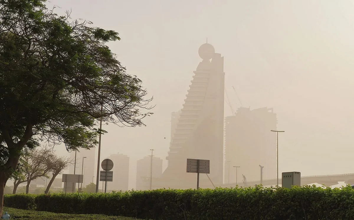 UAE weather: Sandstorm, dust clouds in some parts; red, orange alerts ...