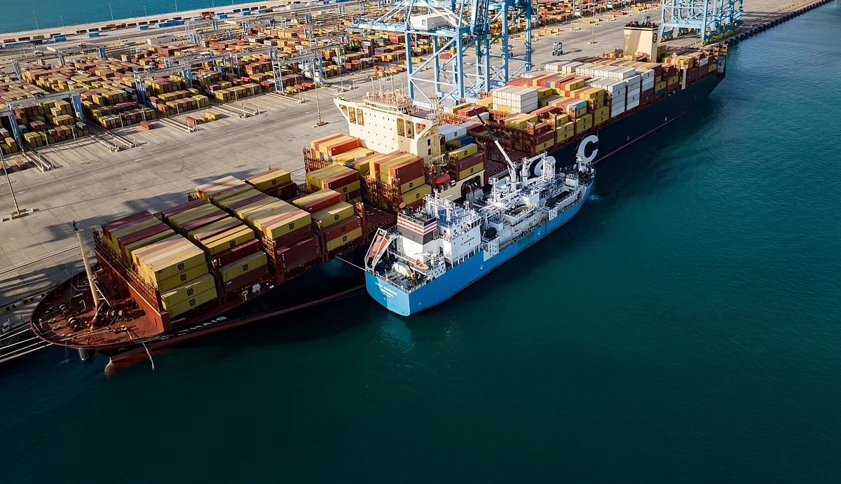Abu Dhabi Ports completes first ship-to-ship LNG bunkering operation at ...