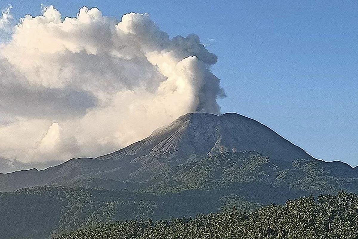 Philippines: Mt. Bulusan records 69 volcanic quakes, 42 tremors over ...