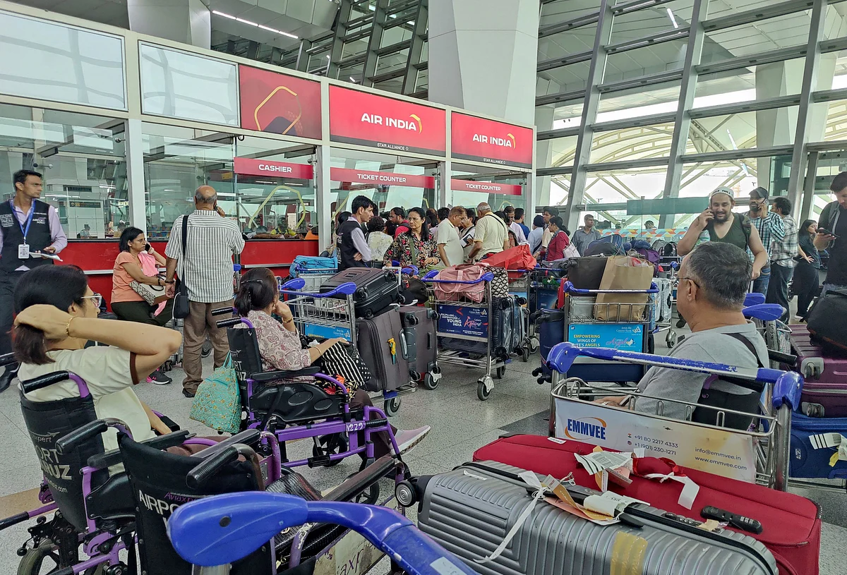 UAE: Travel plans disrupted? Guide to refunds, rescheduling amid ...