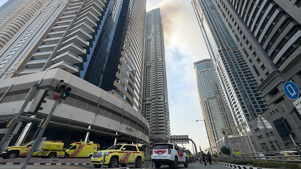 Dubai Marina building fire that broke out last night now under control ...