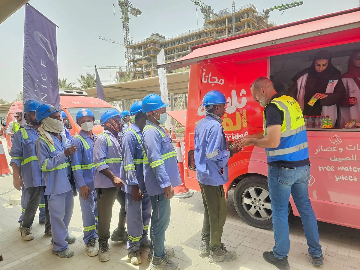 'Ice cream reminded me of kids': Dubai workers get free juice, water ...