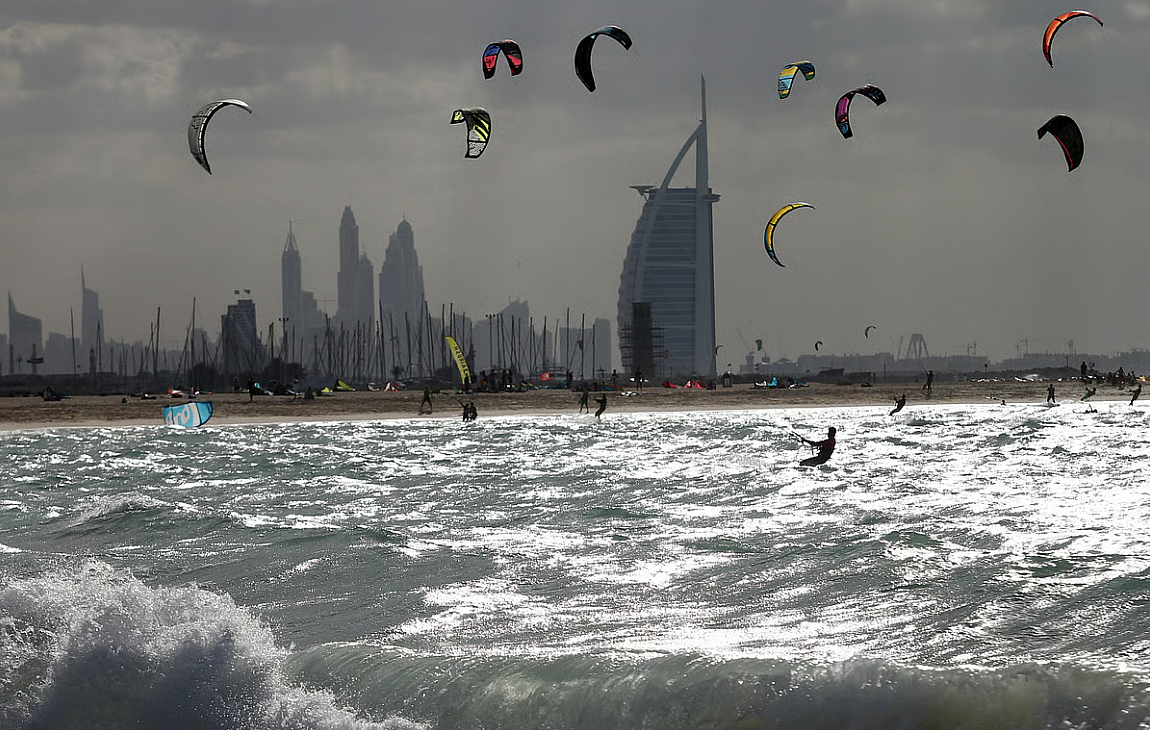 UAE weather: Yellow alert issued for wind, rough sea; cloudy skies ...