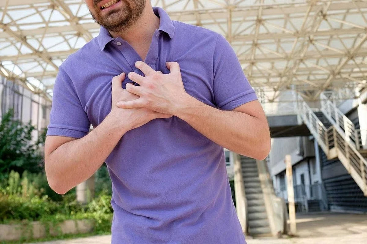 Dubai doctor on tea break saves man from fatal heart attack after he ...