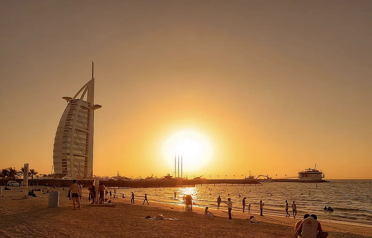 UAE weather: Red, yellow alerts issued for fog; temperatures to reach ...