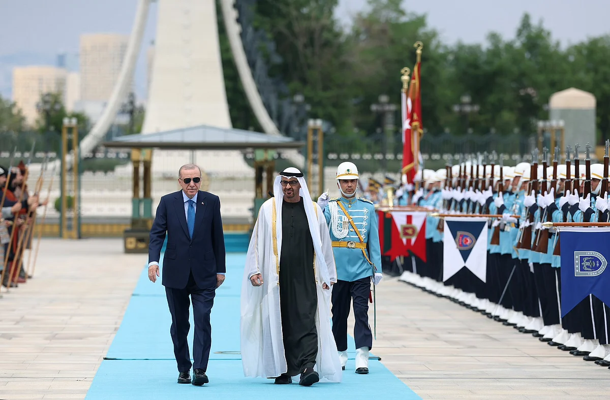 UAE President reaches Ankara on state visit, received by Turkish ...
