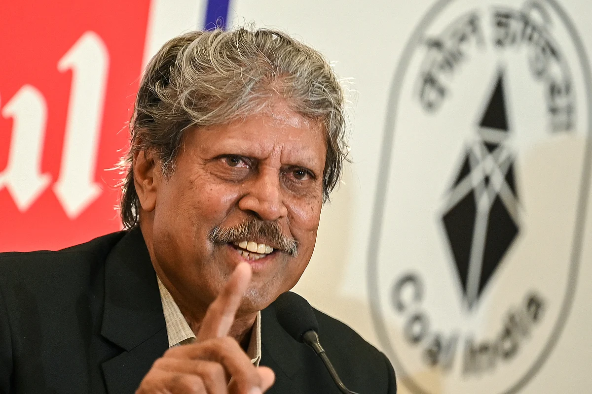 Indian legend Kapil Dev urges media to focus on sports after Asia Cup trophy controversy ...