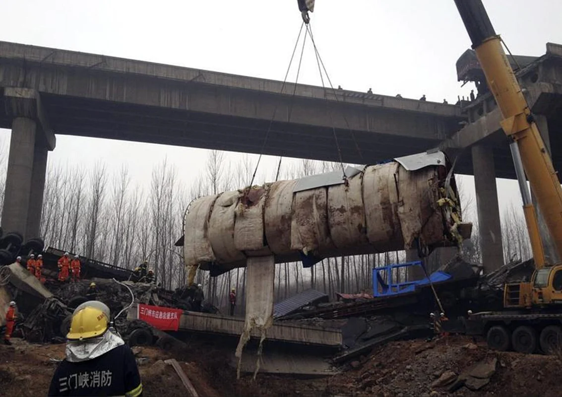 12 dead, 4 missing after bridge collapses in northwest China | Khaleej Times