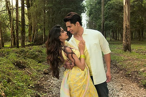 'Param Sundari' Review: A Kerala tourism brochure done wrong | Khaleej Times