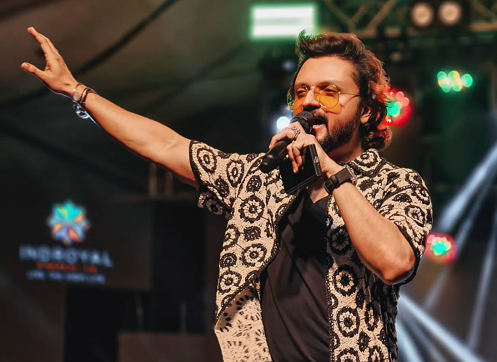 Actor Rajesh Keshav on life support after collapsing during live event ...