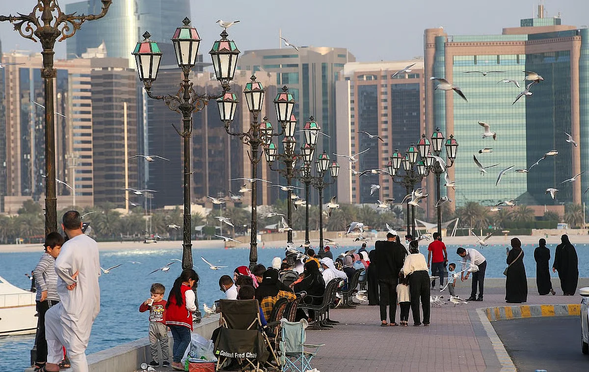Dubai’s population reaches 4 million: What does it mean for residents ...