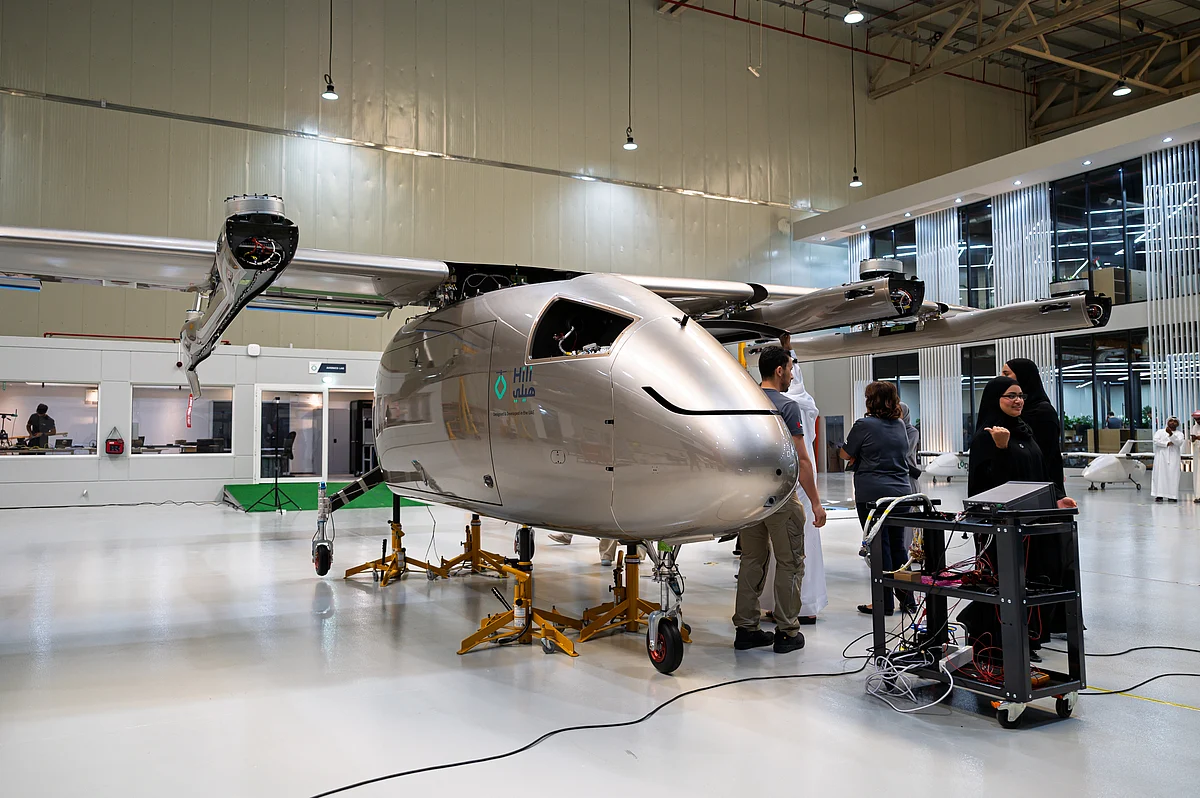 Abu Dhabi firm Lodd to launch drone-based cargo deliveries next year ...