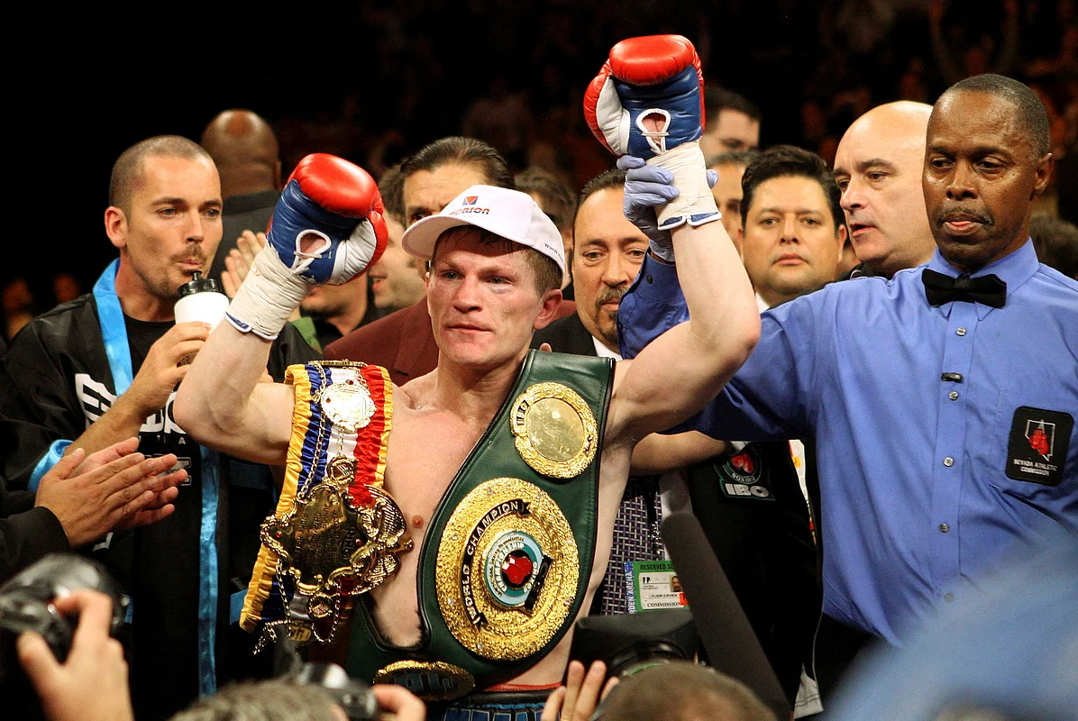 Boxer Hatton, who passed away at 46, was preparing for a fight in Dubai ...