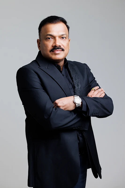 Leadership Blueprint: Inside Amazon’s #1 Bestseller by Captain Pradeep Singh | Khaleej Times