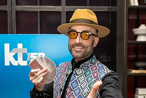 Dubai-based magician opens academy to teach kids and adults magic ...