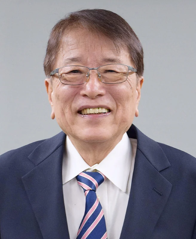 'Stealth husband' of Japan's new PM vows quiet support | Khaleej Times