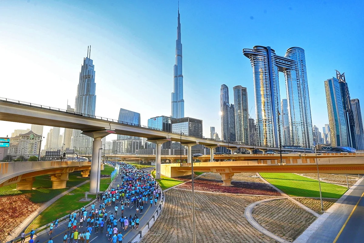 Sheikh Zayed Road opens for traffic as Dubai Run 2025 ends | Khaleej Times