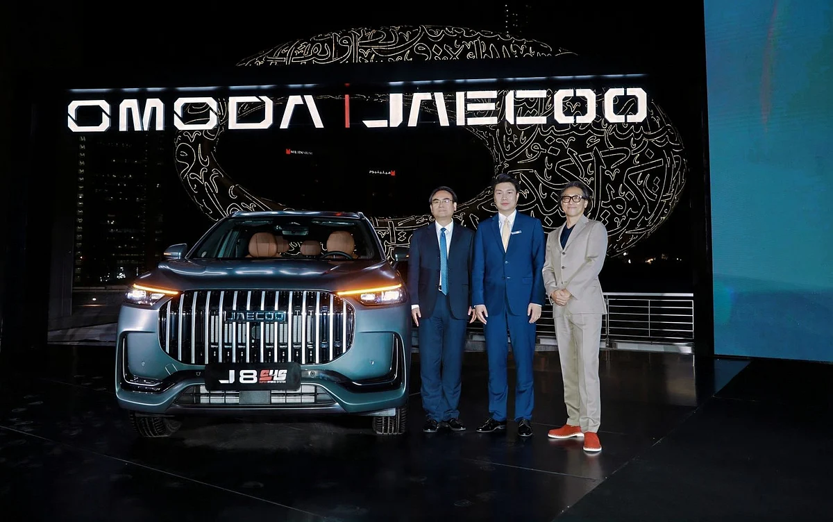 OMODA&JAECOO Unveils JAECOO J8 SHS at Dubai's Super Hybrid Night ...