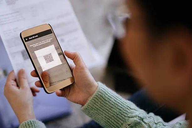 Scanning QR codes? Dubai Police warn of scams using fake links ...