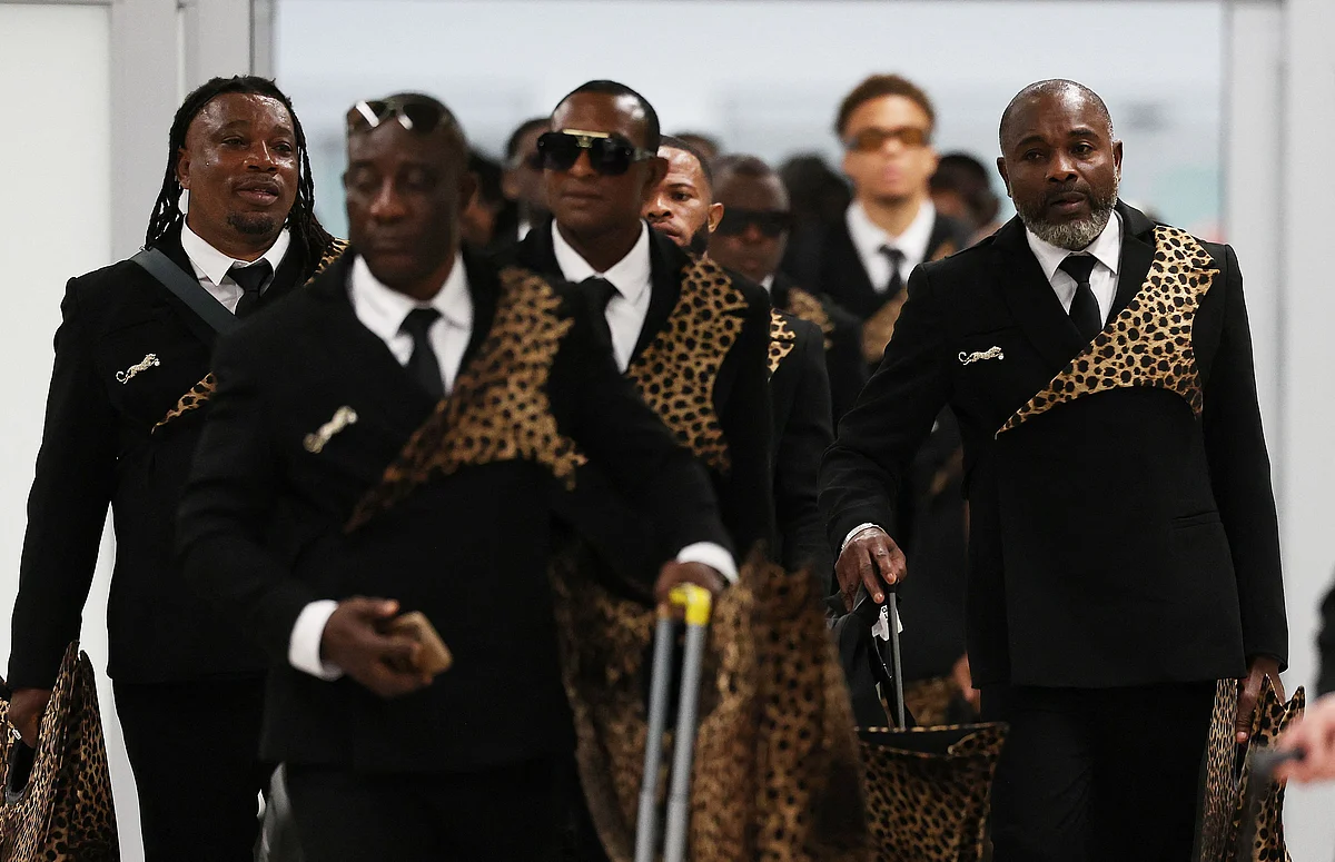 Look: DR Congo football team goes viral for leopard-print fashion at ...