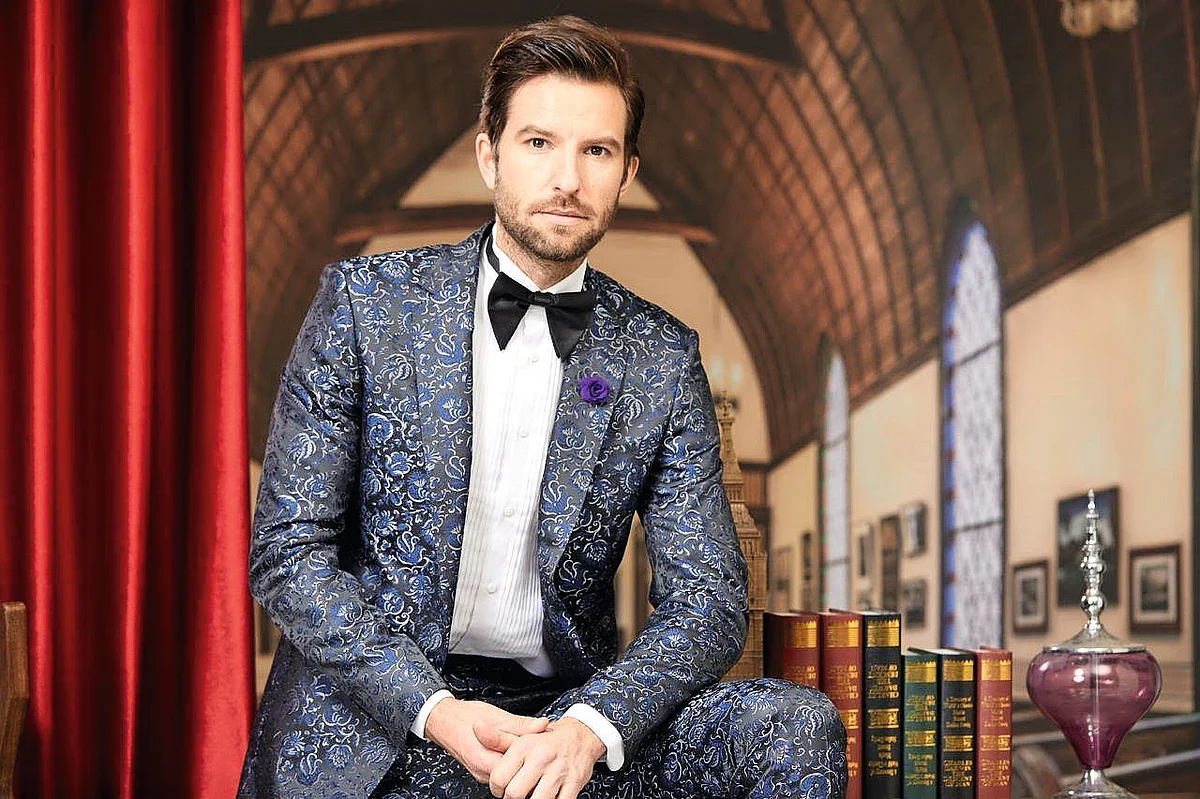 Revolutionising Men’s Fashion with Vibrant Ensembles | Khaleej Times