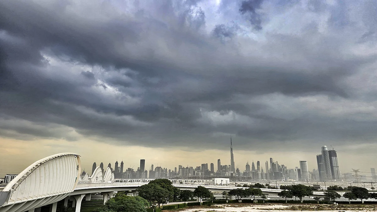 UAE weather today: Light rains hit parts of Dubai; temperatures to dip ...