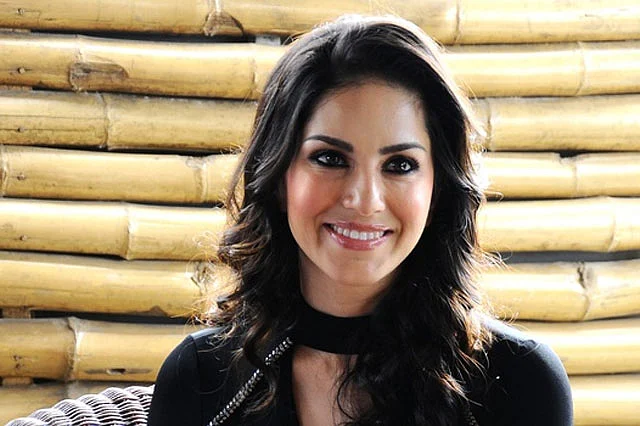 Look: Bollywood star Sunny Leone, husband Daniel Weber are having fun ...