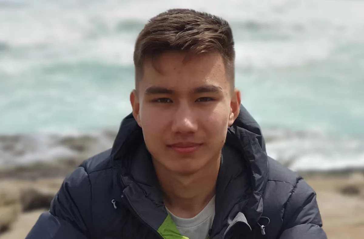 Australian hiker found alive after surviving for two weeks on berries ...