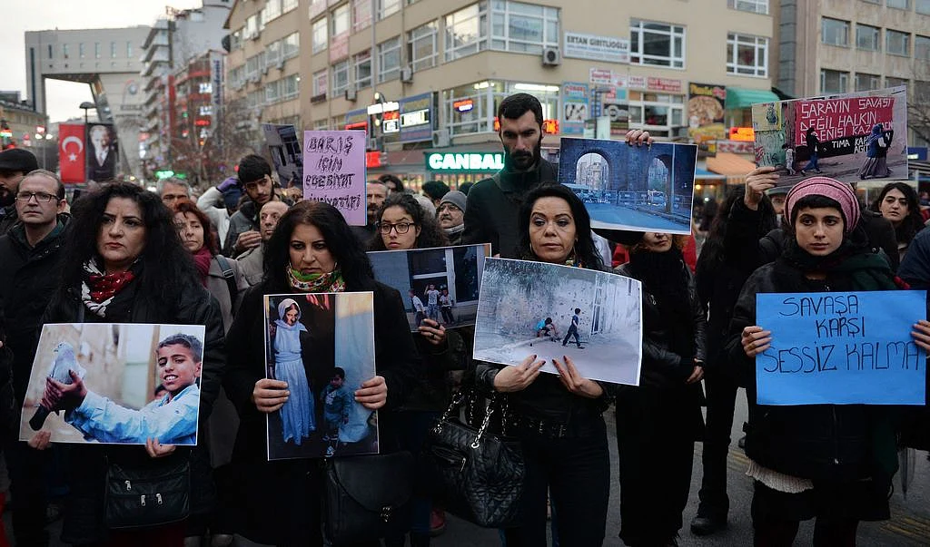 Turkey should not open Kurdish front