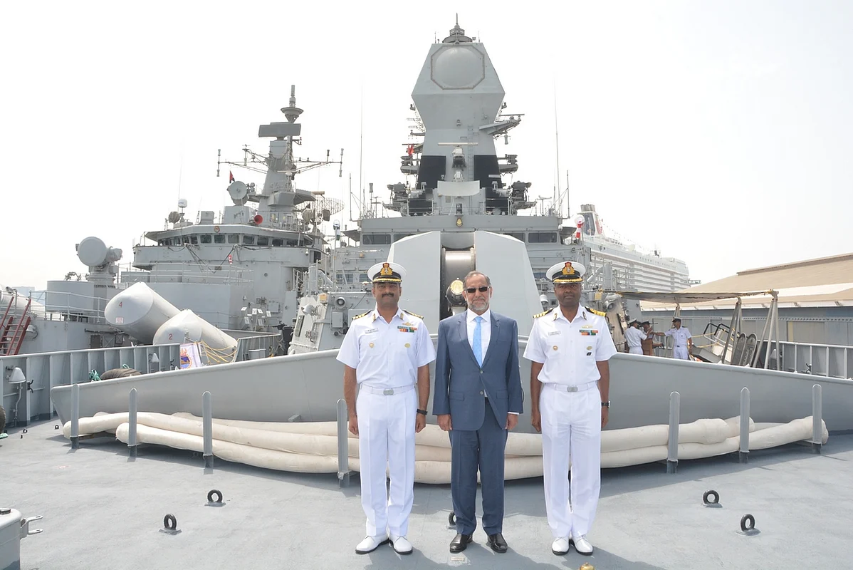 Naval ships exercise to boost UAE-India ties | Khaleej Times