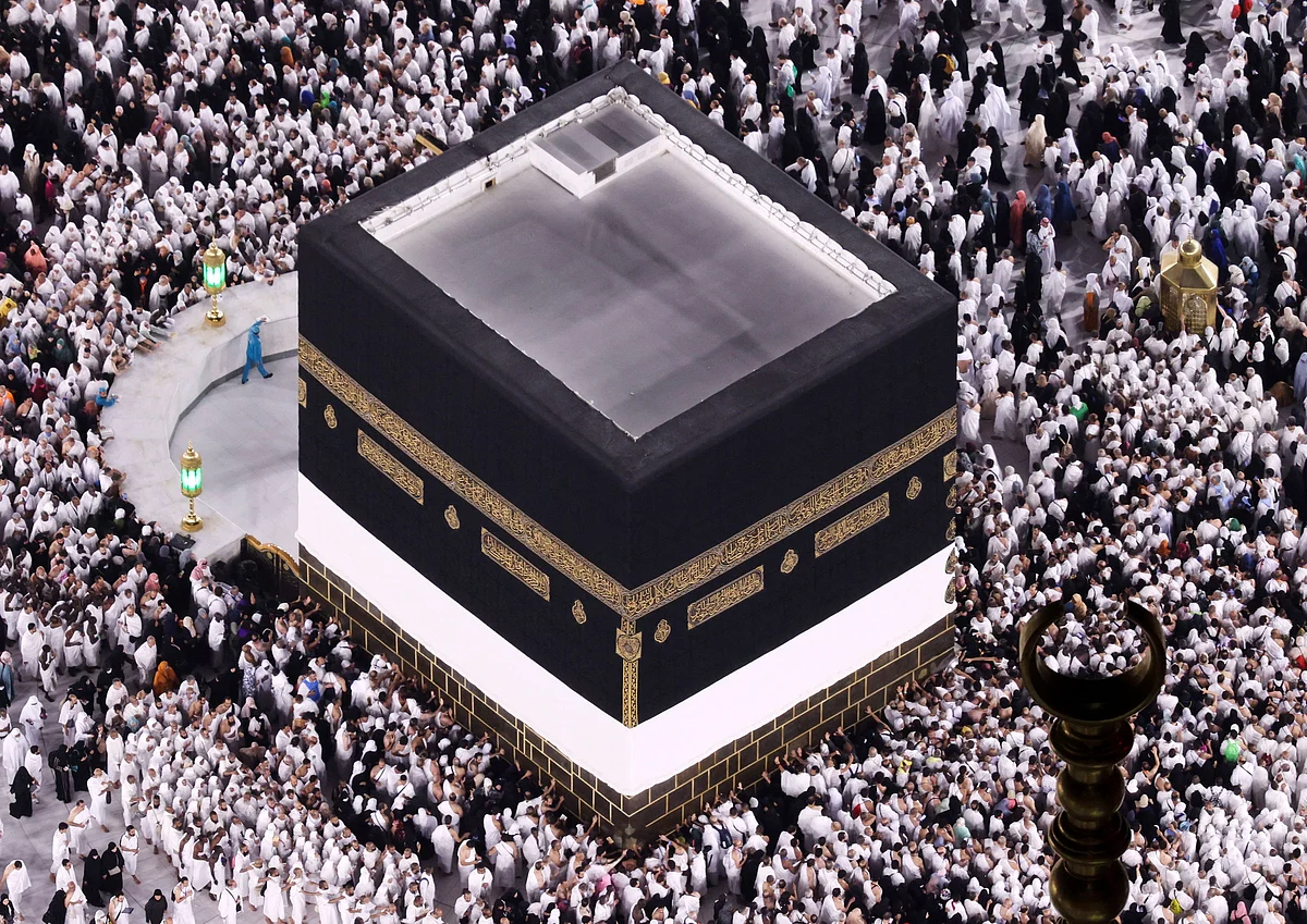 UAE: Umrah flight tickets hit Dh1,400 as more residents plan pilgrimage ...