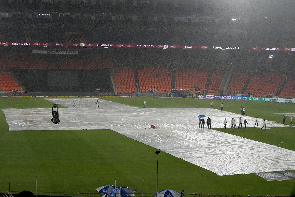 IPL 2023 final: Rain plays spoilsport again; covers come back on ...