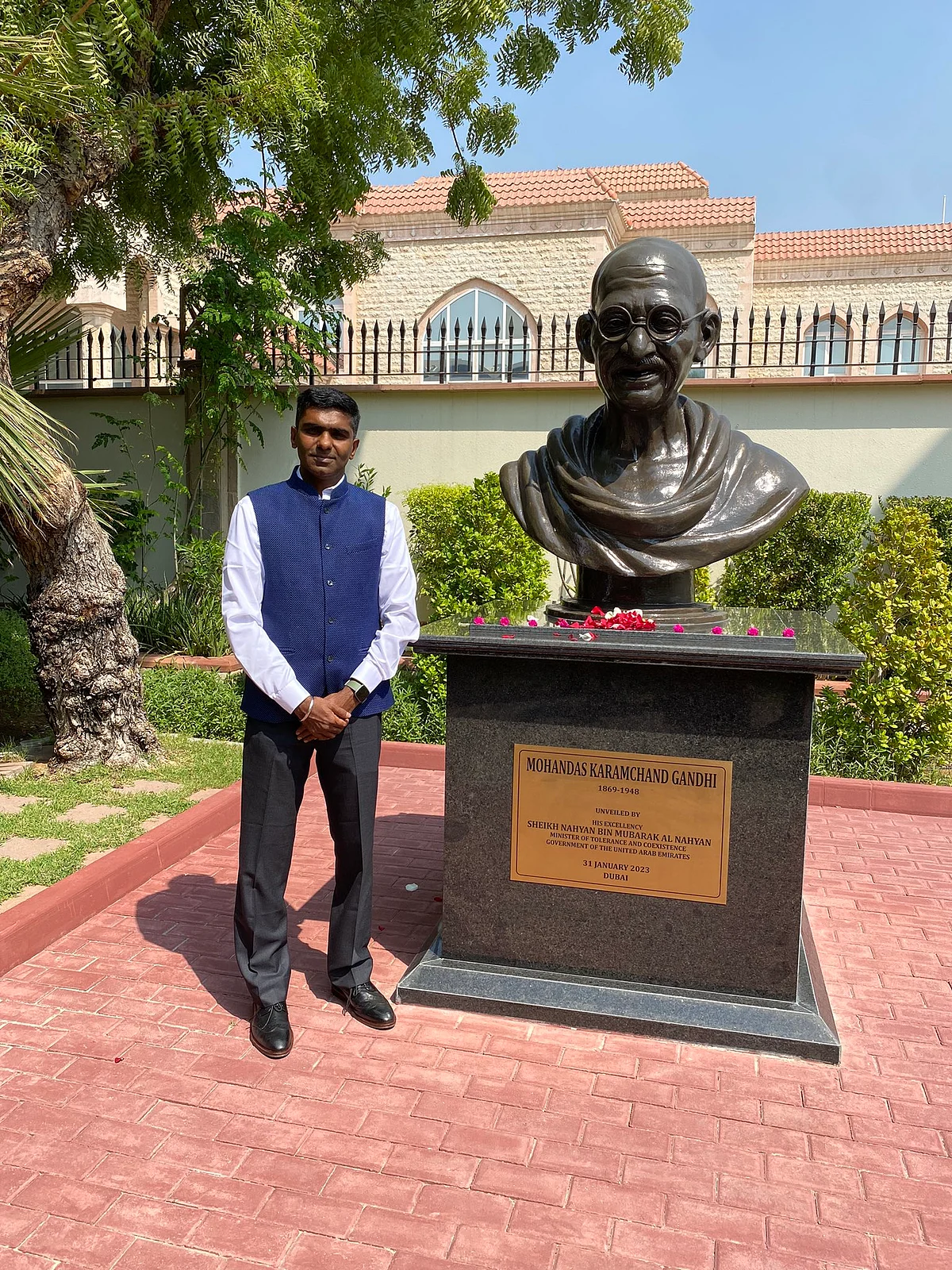 New Indian Consul General in Dubai, Satish Kumar Sivan takes charge ...