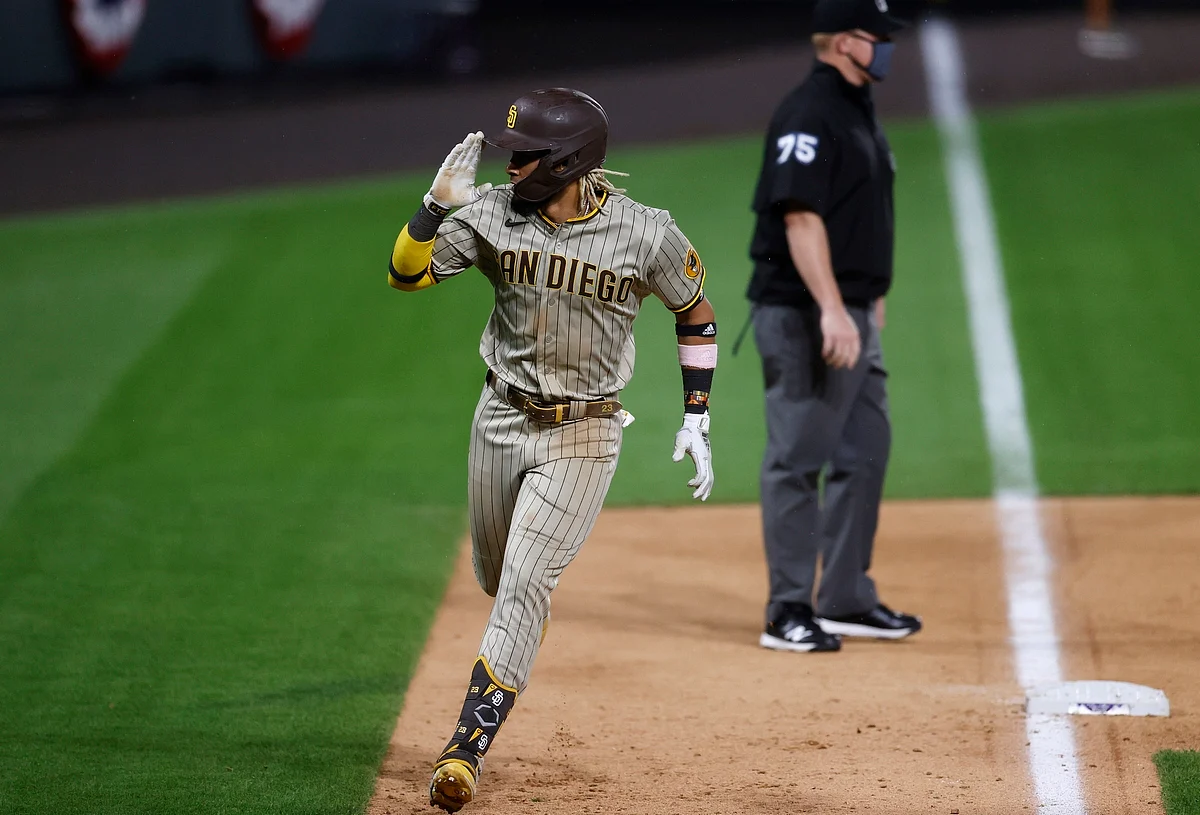 MLB roundup: Padres rally past Rockies in wild 9th