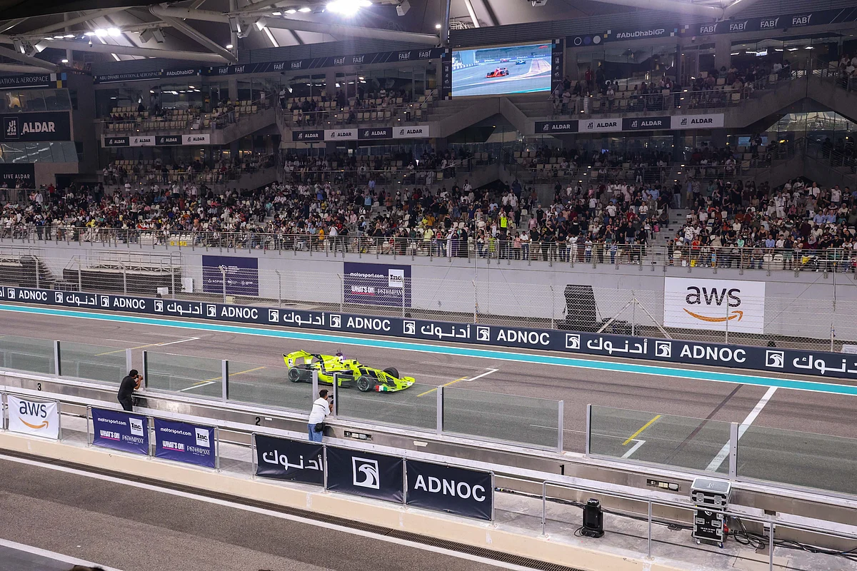 Abu Dhabi's first driverless cars race for $2.25 million prize pot ...