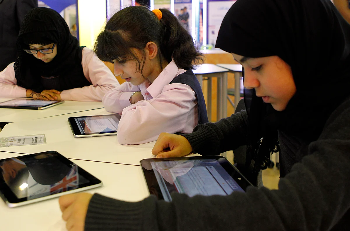 UAE classrooms go from chalk board to smart board | Khaleej Times