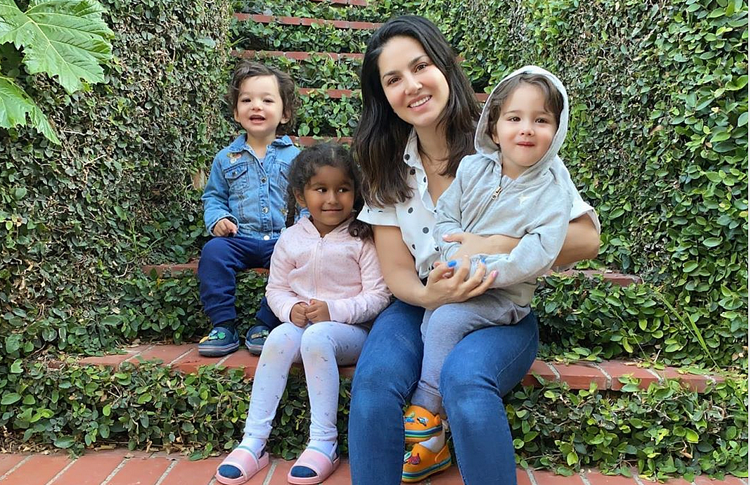 Sunny Leone, family, choose to fly to United States amidst Covid-19 ...