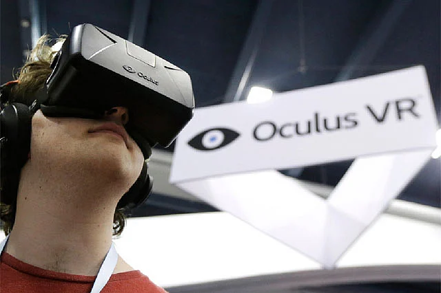 Oculus virtual reality headsets set to ship in 2016