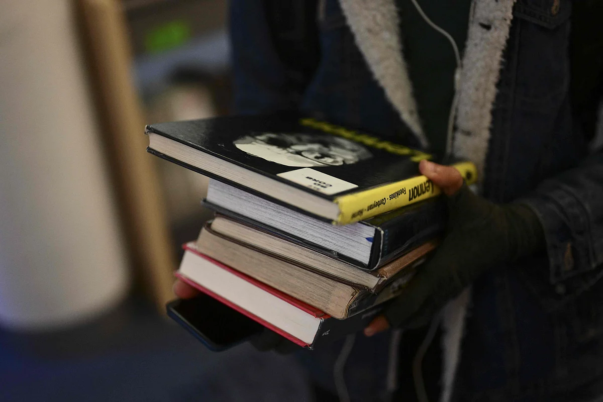 Book bans, chatbots, pedagogical warfare: What it means to read has ...