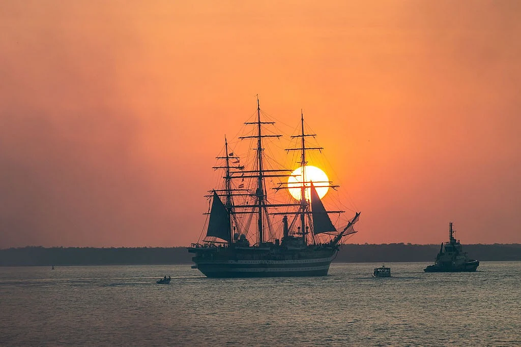UAE: Italian ship 'Amerigo Vespucci' arrives in Abu Dhabi | Khaleej Times