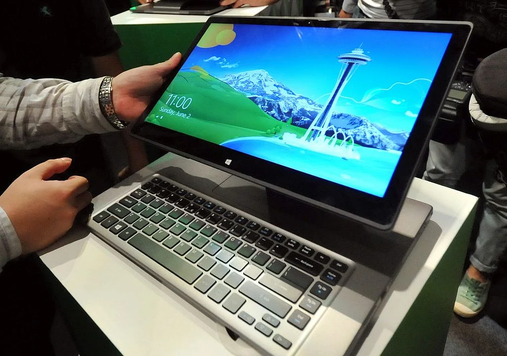 With more smartphone users, MEA PC market slows