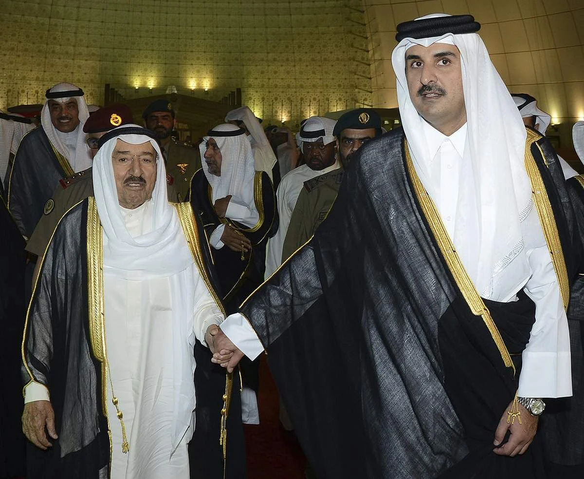 Kuwait Ruler meets with Qatari leader amid diplomatic rift | Khaleej Times